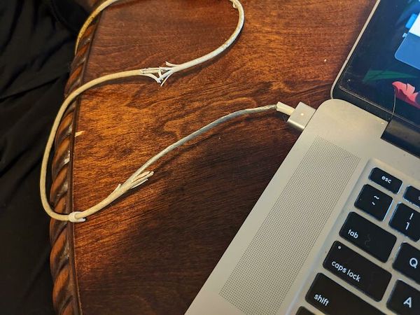 The WORST….but funniest…tech fails I’ve ever seen (34 Photos)