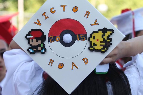 These creative graduation caps get an A+