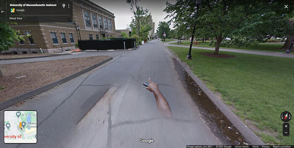 The strangest sh*t people ever spotted on Google Maps (28 Photos)