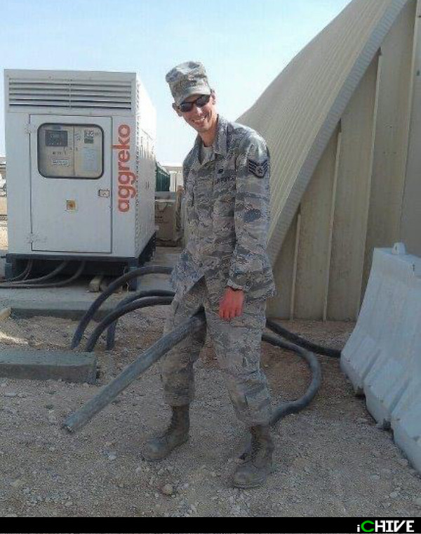 GIFs Bouncing Boobs Sexy Hot Girls Checkers Chivers Who Serve Military