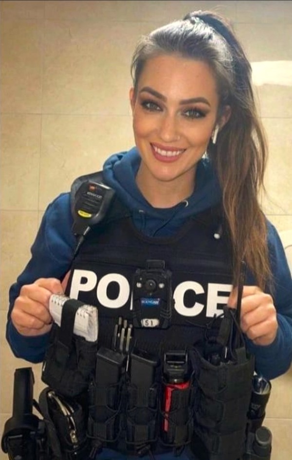 GIFs Bouncing Boobs Sexy Hot Girls Checkers Chivers Who Serve Military