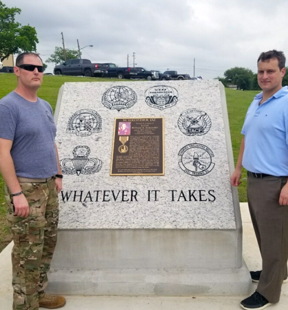 Hero Special Forces Para-Rescue PJ Story of Bill Schroeder Save Lives