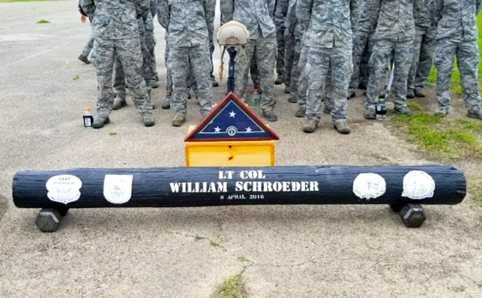 Hero Special Forces Para-Rescue PJ Story of Bill Schroeder Save Lives