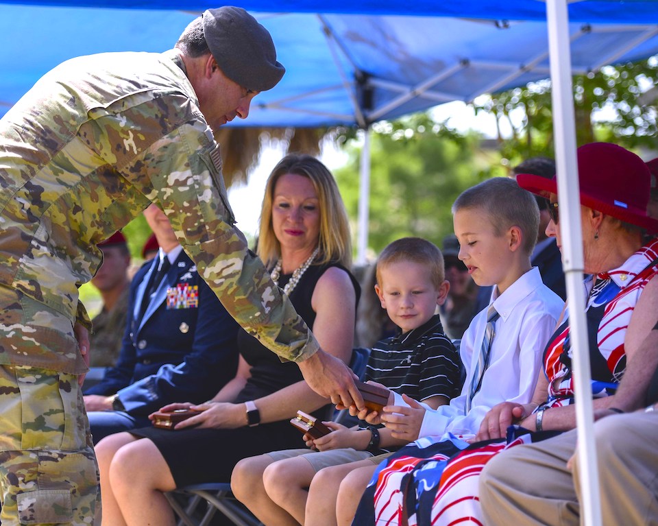 Hero Special Forces Para-Rescue PJ Story of Bill Schroeder Save Lives