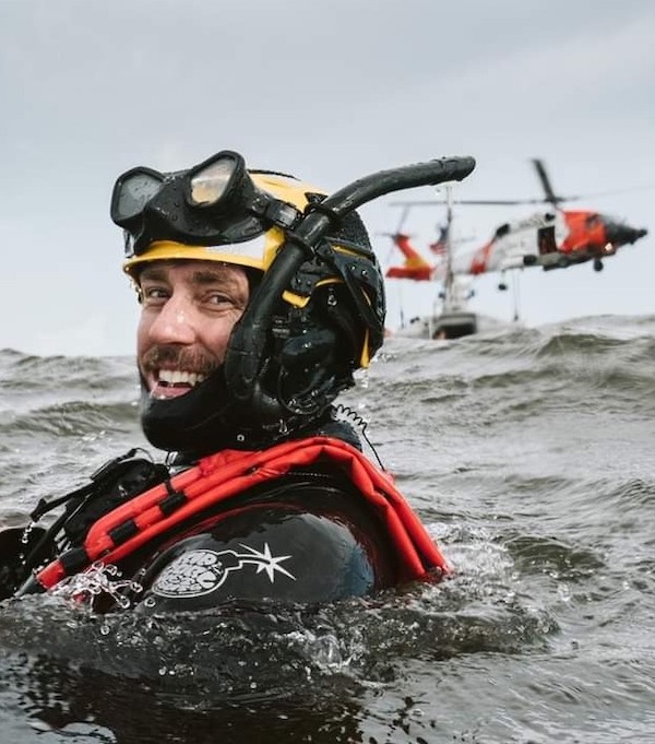 GIFs Bouncing Boobs Sexy Hot Girls Checkers Chivers Who Serve Military