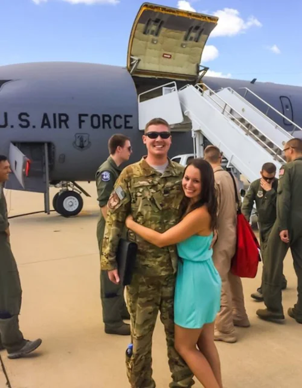 GIFs Bouncing Boobs Sexy Hot Girls Checkers Chivers Who Serve Military