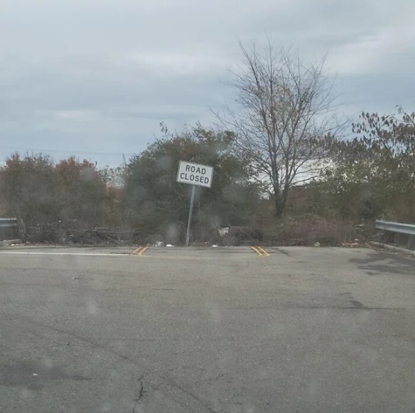 Signs that are more useless than having no sign at all