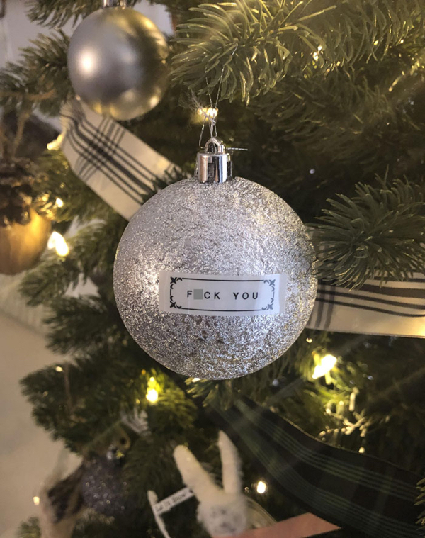 Hilarious home decor shows that even comedians decorate