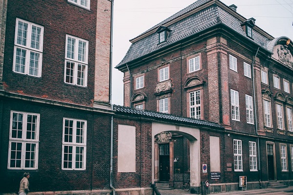 We Need To Bring Back Victorian Slang