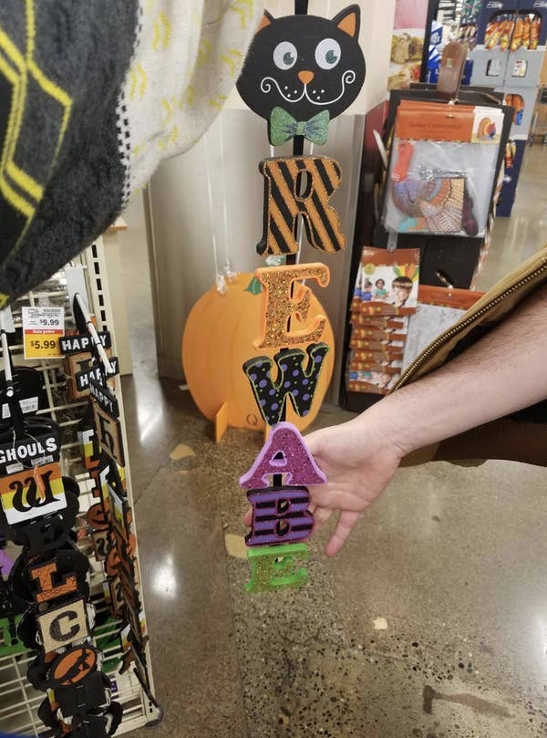 Halloween decoration fails that will haunt your dreams with hilarity