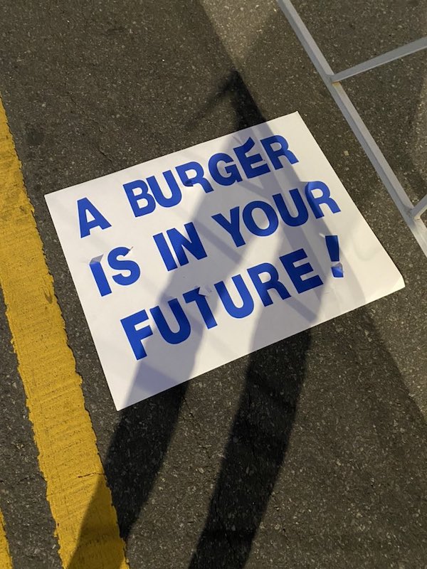The BEST signs from the NYC Marathon that even motivated me