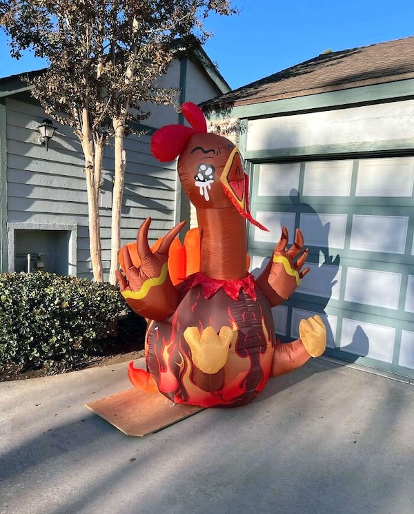 These Thanksgiving decorations range from inspiring to silly