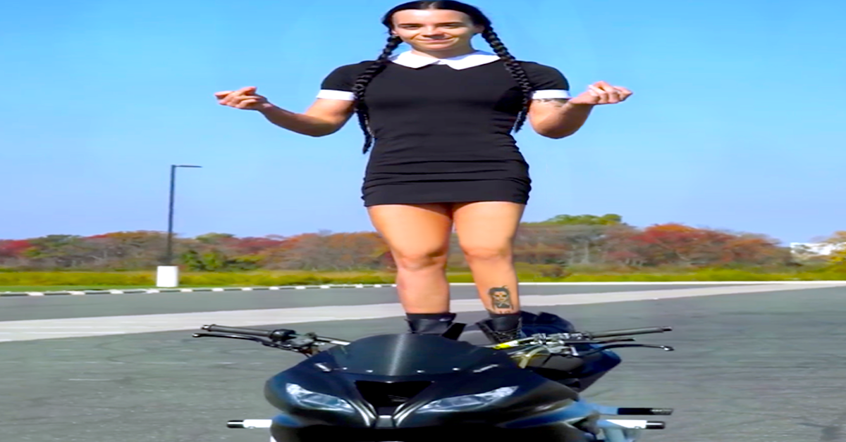 GIFs of Crazy WTF Strange Entertainment is Mildly AMUSING and Awesome
