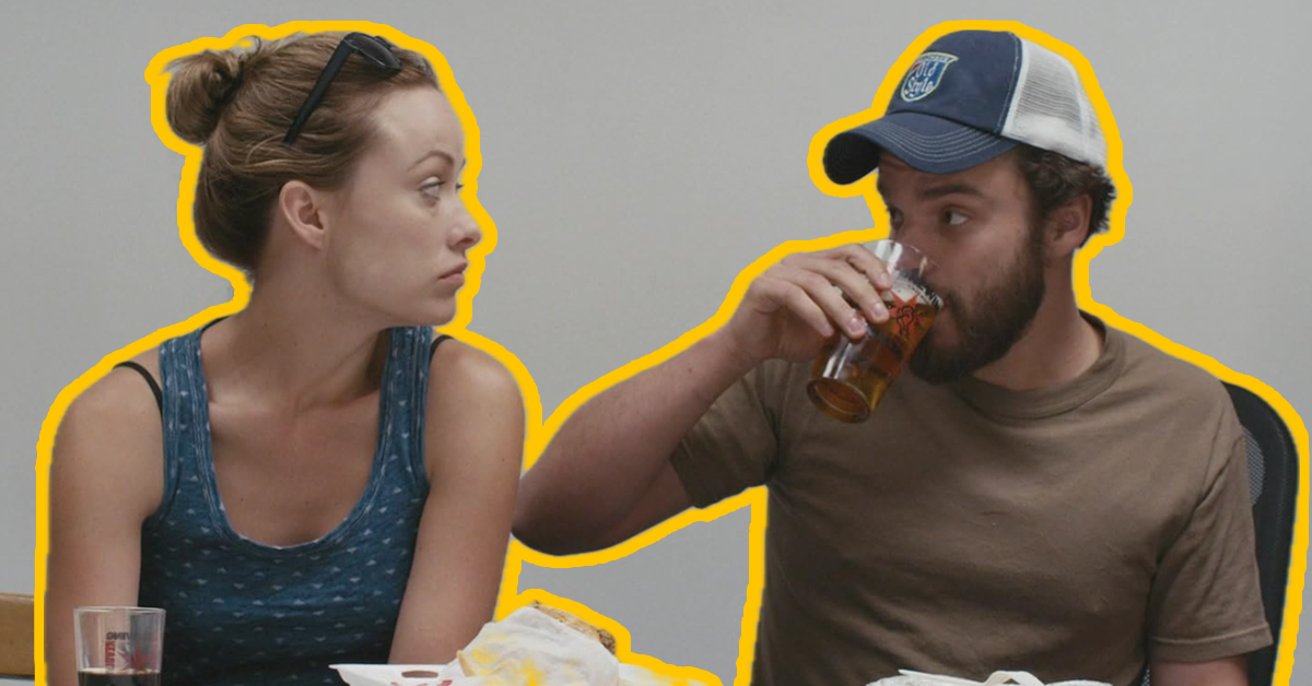 Sexy girls and funny people cheersing their drinks - theCHIVE