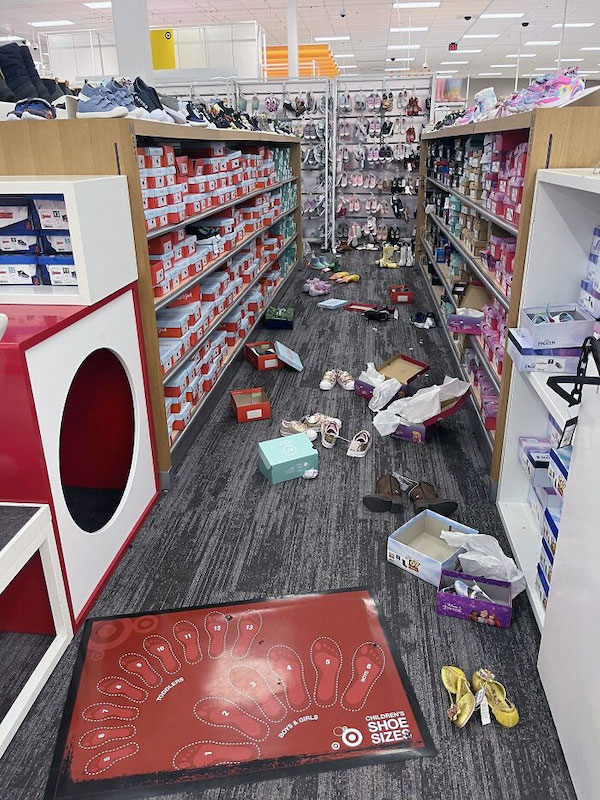 The laziest people I think I've ever seen...(30 Photos)