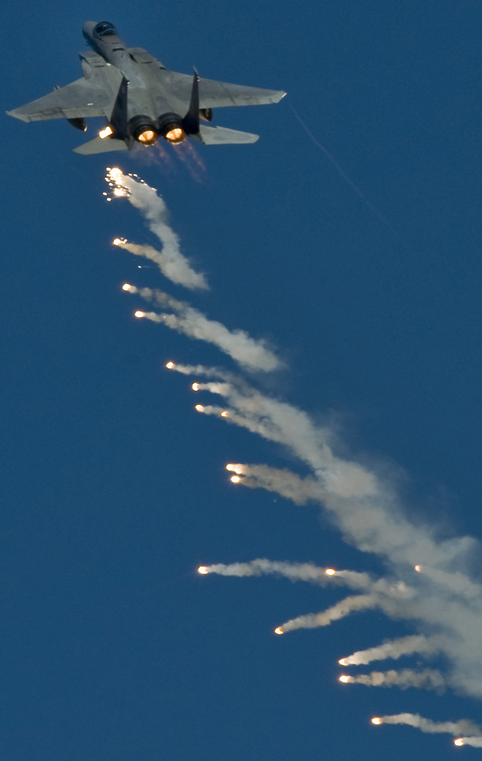 High-Res Air Force and US Navy Fighter Jet Ground Attack Perfect Timed