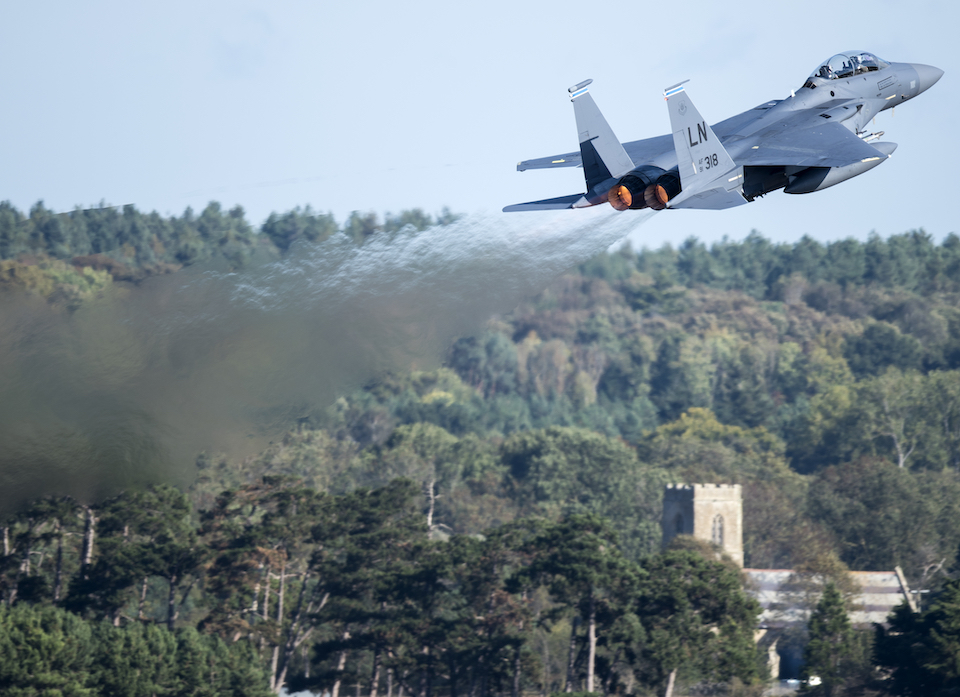 High-Res Air Force and US Navy Fighter Jet Ground Attack Perfect Timed