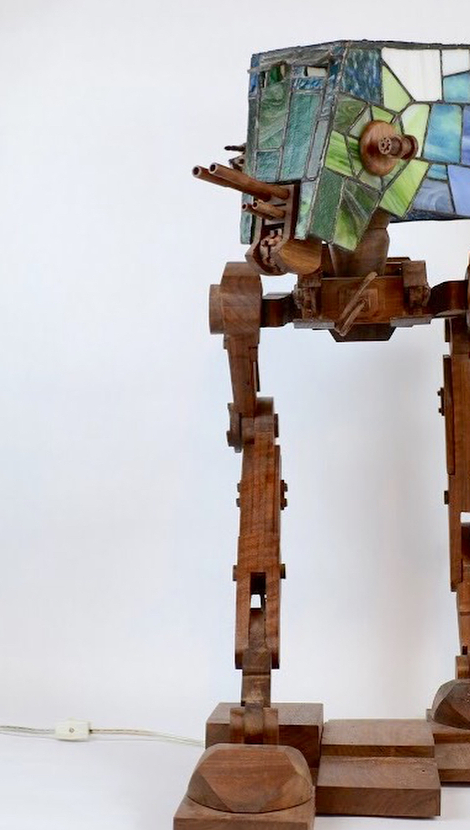 STAR WARS Wood-Carving Artist Hand built Sculptures Stain Glass Light