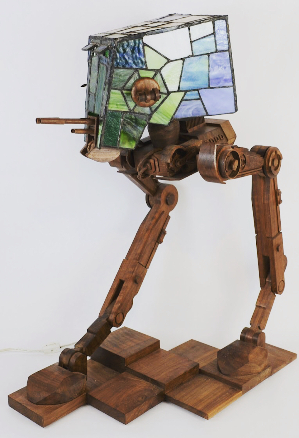 STAR WARS Wood-Carving Artist Hand built Sculptures Stain Glass Light