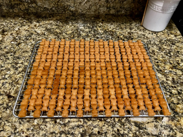 Satisfying Images Make Us Feel Good