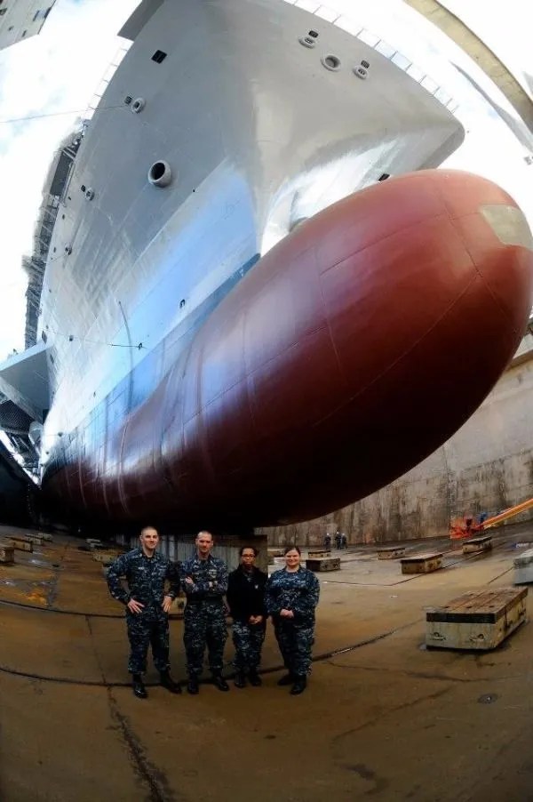 Beautiful Military Girls and Funny Misfit Chivers Who Serve Photos