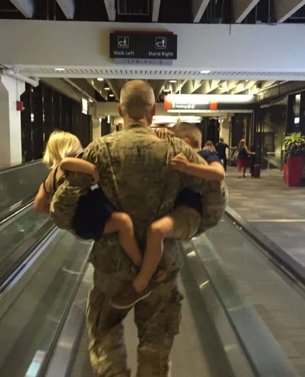 Beautiful Military Girls and Funny Misfit Chivers Who Serve Photos