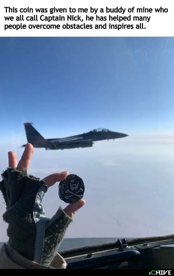 Beautiful Military Girls and Funny Misfit Chivers Who Serve Photos