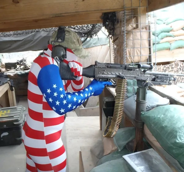 Beautiful Military Girls and Funny Misfit Chivers Who Serve Photos