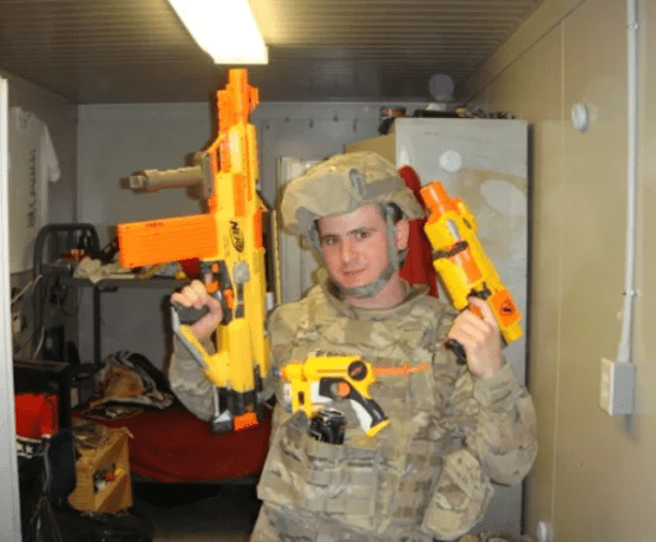 Beautiful Military Girls and Funny Misfit Chivers Who Serve Photos