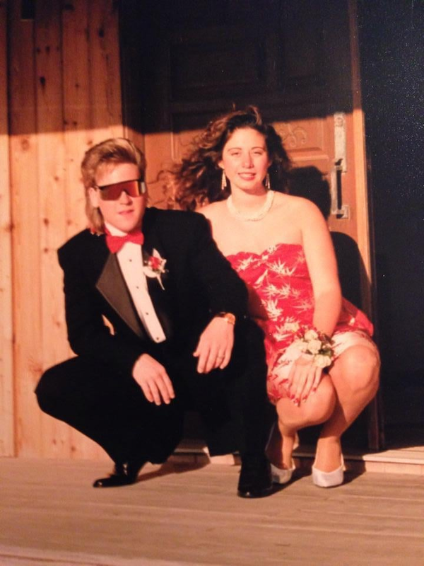 Vintage prom pics that show just how hot everyone's grandmas were