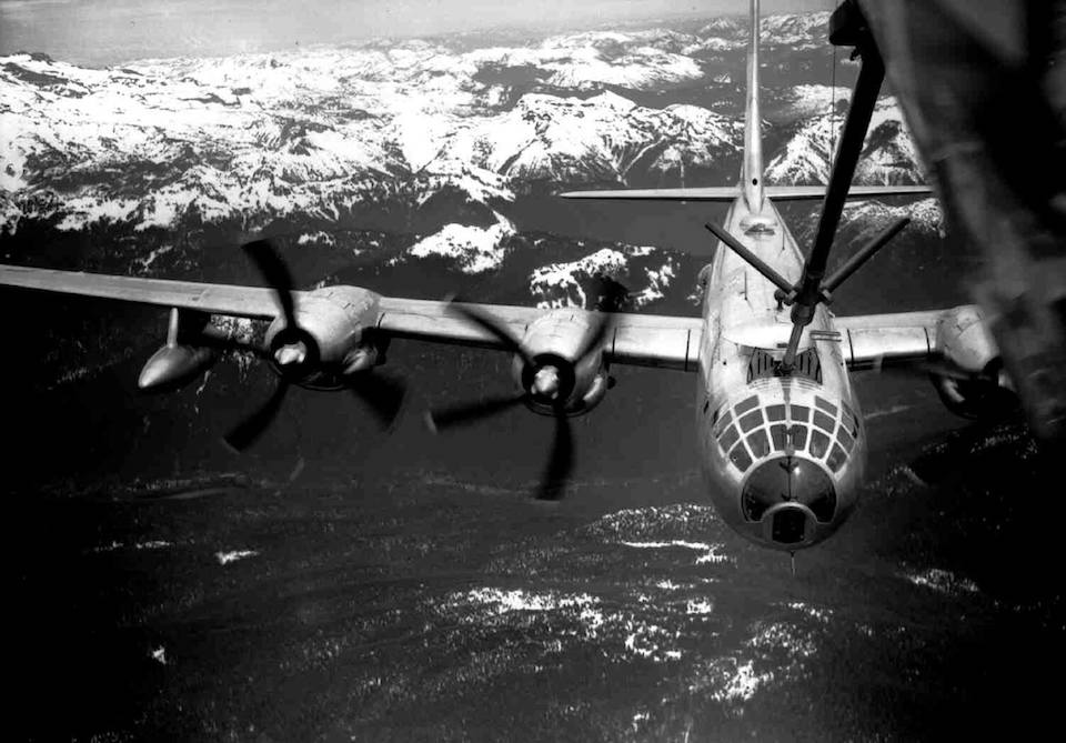 High-Res Flying Air Force Re-Fuel Aerial Photos Awesome Pilots Photos