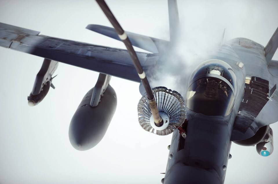 High-Res Flying Air Force Re-Fuel Aerial Photos Awesome Pilots Photos