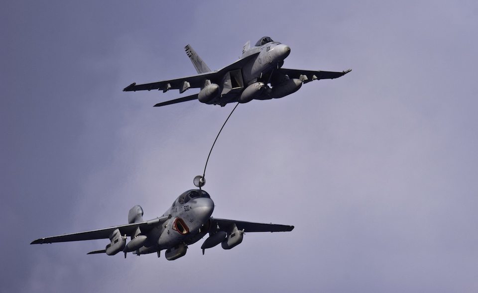 High-Res Flying Air Force Re-Fuel Aerial Photos Awesome Pilots Photos