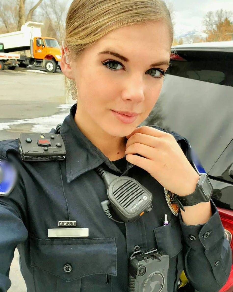 Sexy Fitness Girl in HIGH-RES is Beautiful Blonde Police SWAT Cop Phot