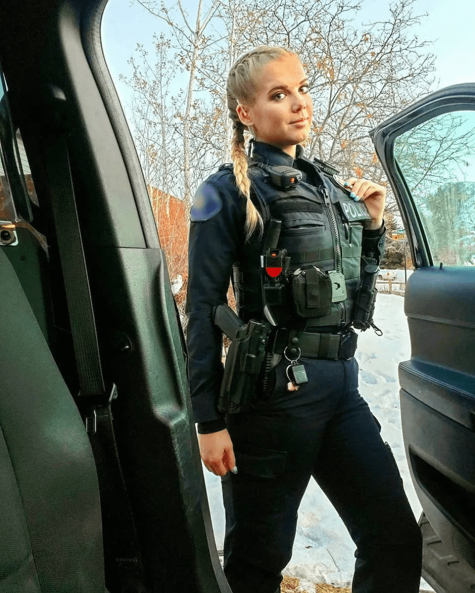 Sexy Fitness Girl in HIGH-RES is Beautiful Blonde Police SWAT Cop Phot