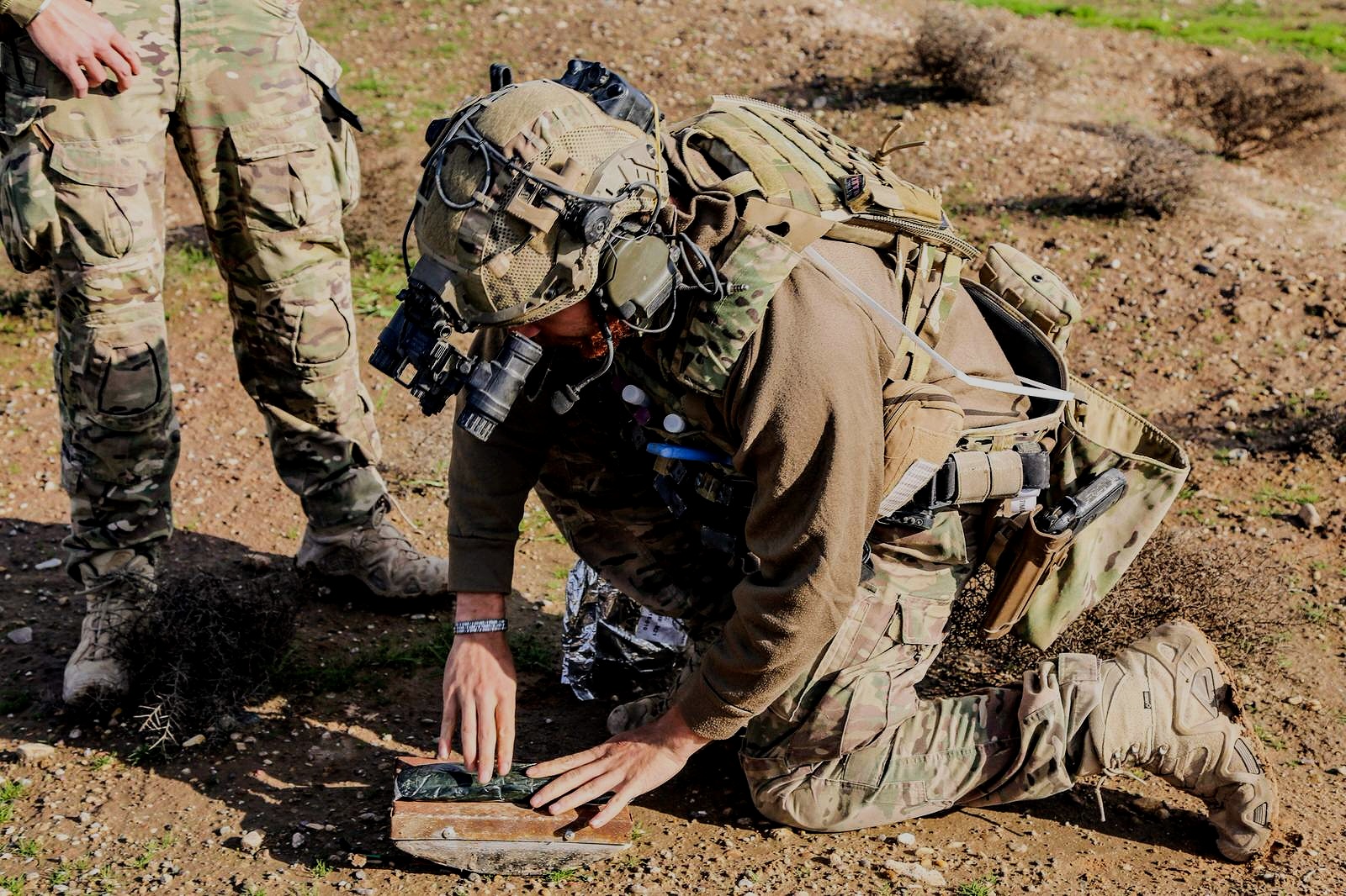 The unsung heroes of Explosive Ordnance Disposal (15 Photos)