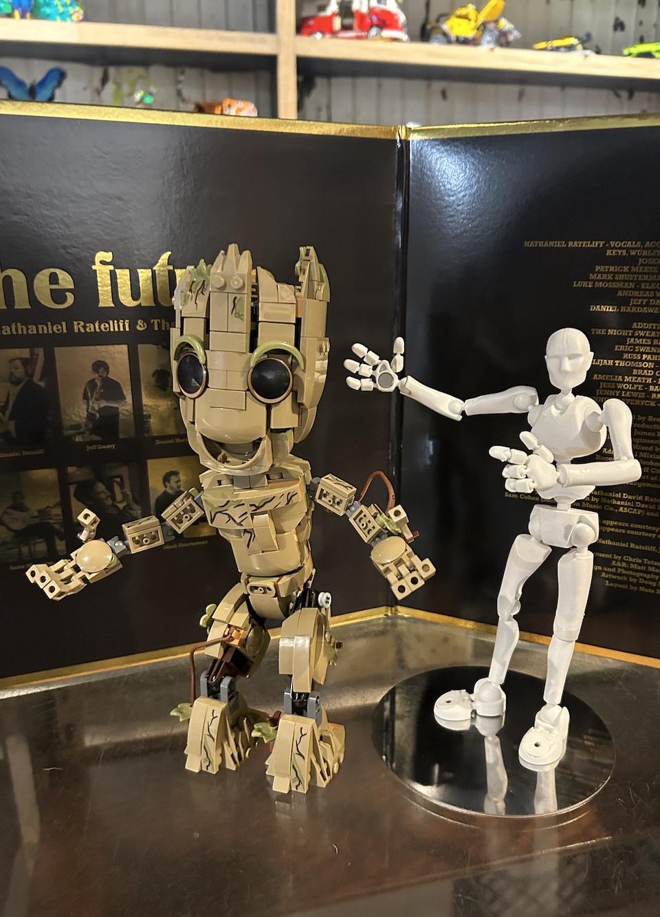 High-Res Small Robot named Delroy Adapting to living in a Human World