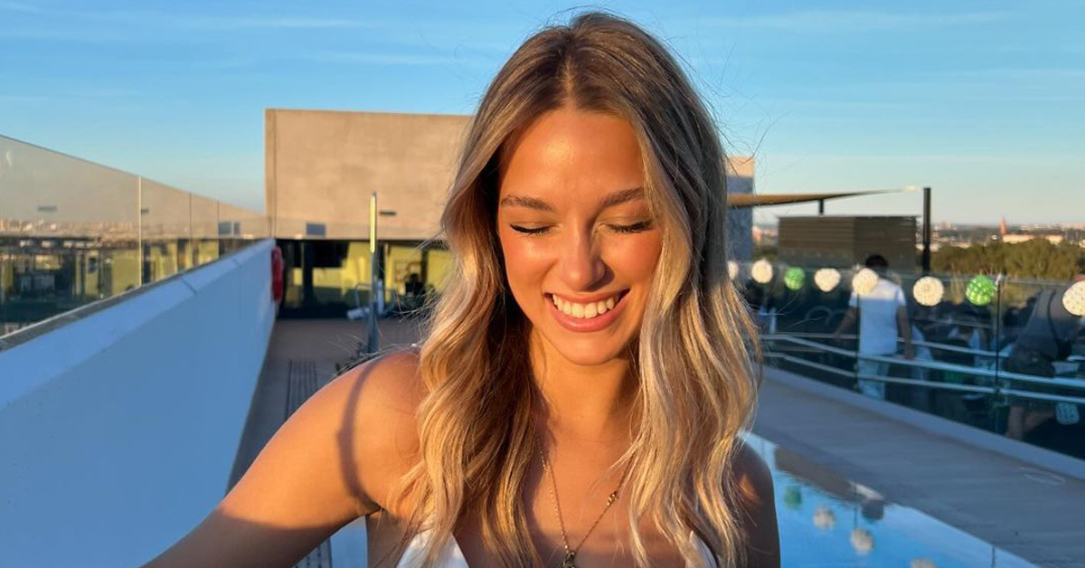 Hot Girls | Sexy Girl Pics | Hot Babes & Chicks - theCHIVE