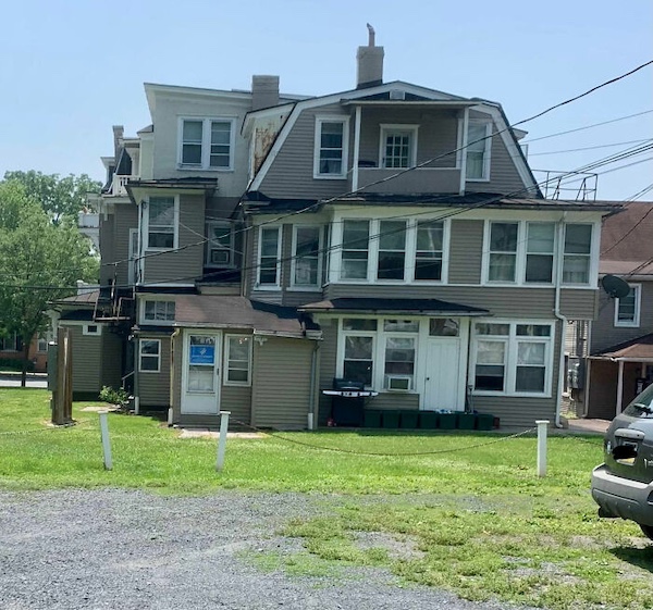 Construction fails that it's hard to believe ever got build at all