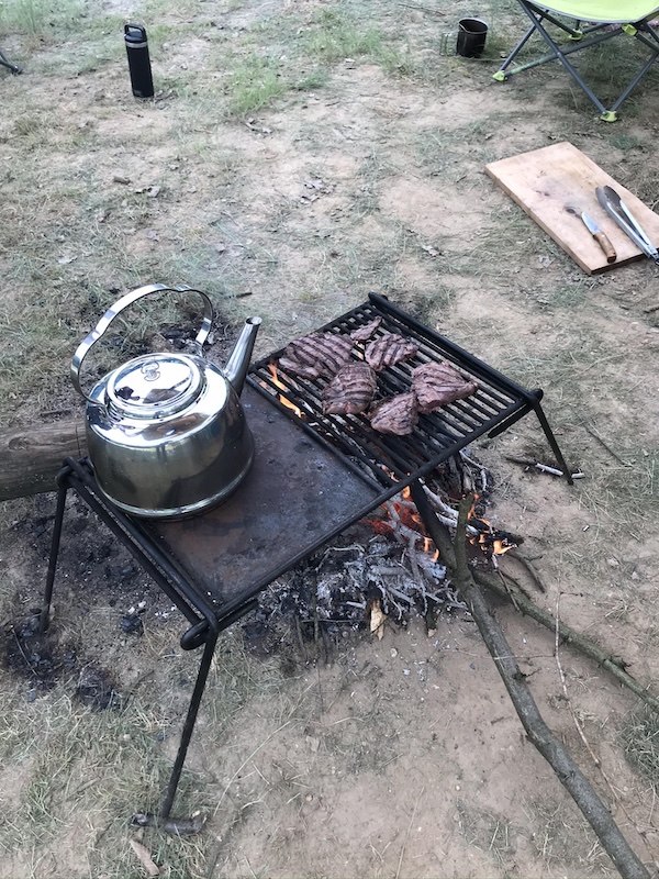 25 bushcraft pics proving cooking outdoors looks delicious