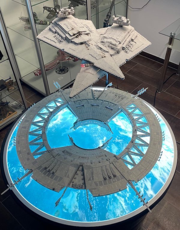 GIFs ODD-ly Awesome and Pics are WTF Weird Yet Photos are Satisfying