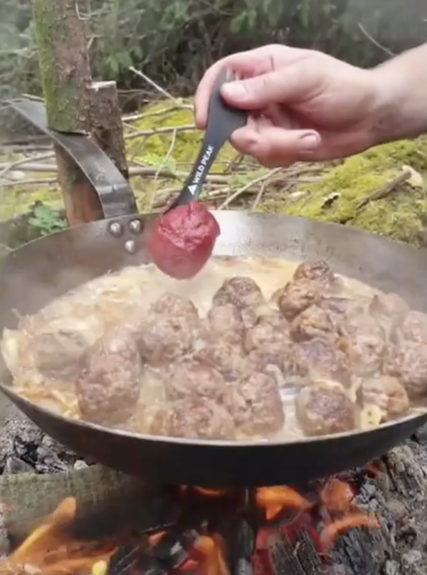 25 bushcraft pics proving cooking outdoors looks delicious