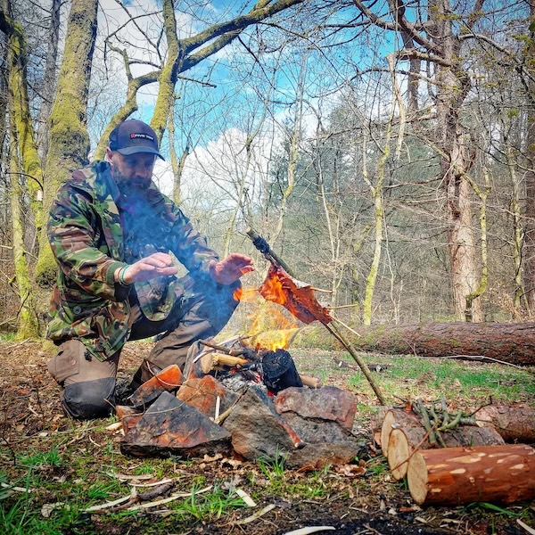 25 bushcraft pics proving cooking outdoors looks delicious