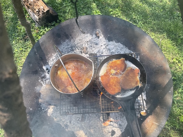 25 bushcraft pics proving cooking outdoors looks delicious