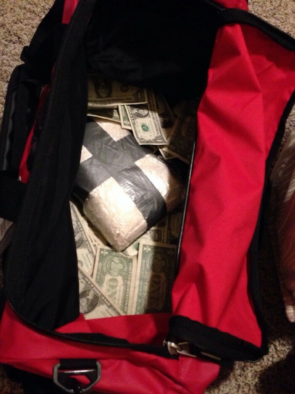 Funny, Creative Gift-Wrap that Upstages the Presents Inside-33 Photos