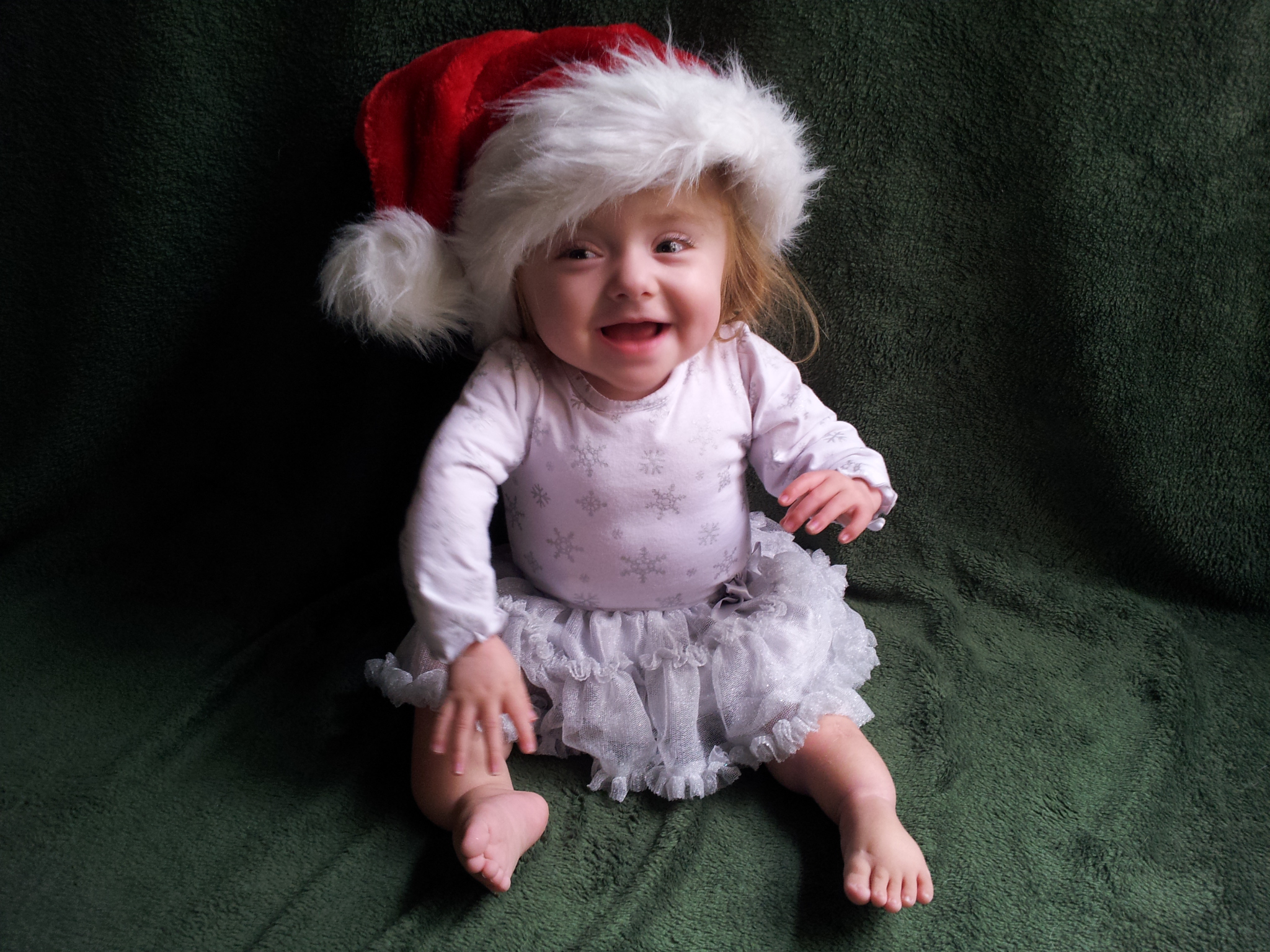 Happy birthday and Merry Christmas ya filthy animals (7 Photos)