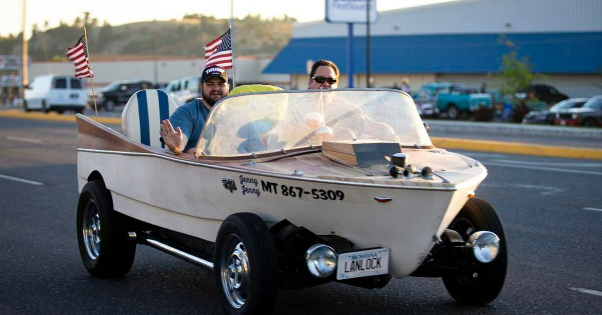 Crazy modded out cars are truly a strange sight to see