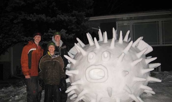 Super Snow Sculptures that Put Regular Snowmen to Shame (36 Photos)