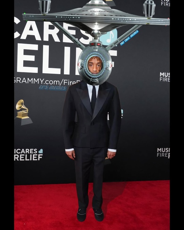 Geeky memes to put your week into hyperdrive