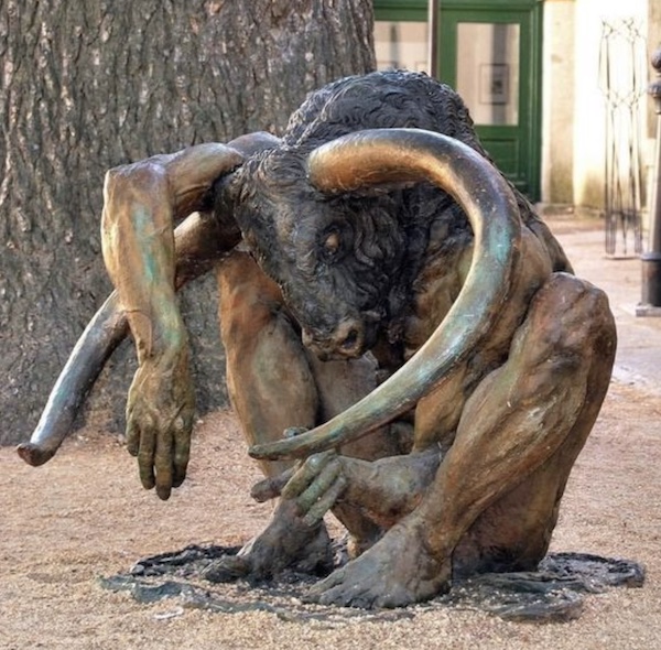 Unnerving images have our skin crawling